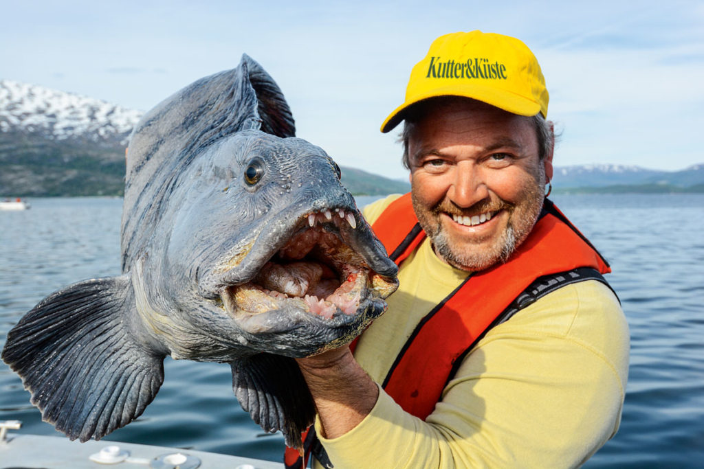 Angeln auf Steinbeißer: Erfolgreiche Wolfsjagd im Meer - BLINKER
