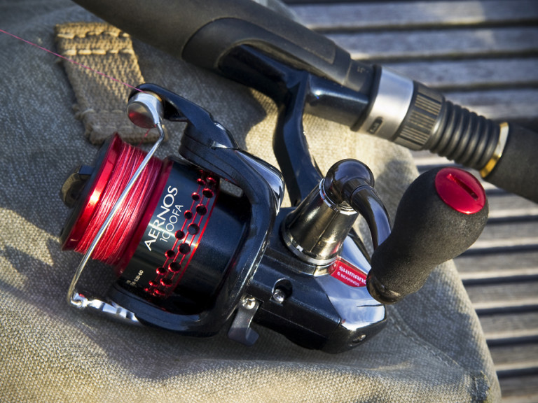 Shimano Aernos 1000 FA: Kleines Rollen-Vergnügen - BLINKER