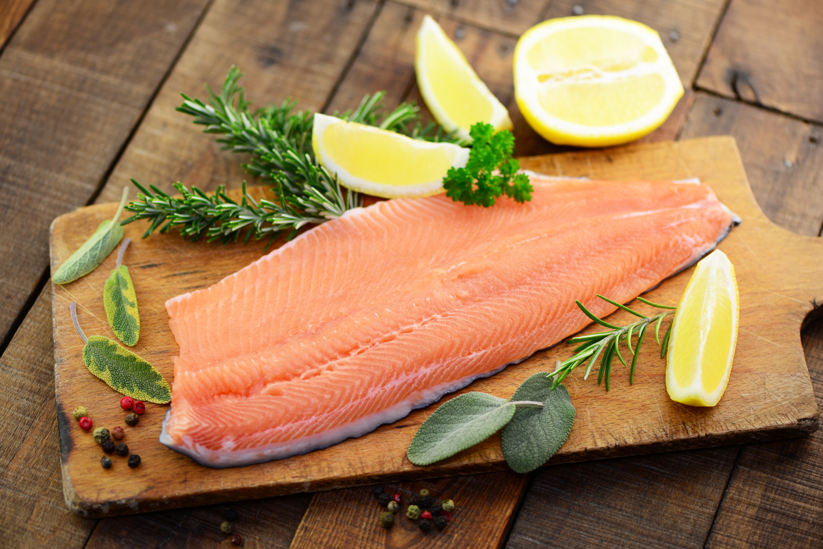 Fisch filetieren: Schnell und einfach zum perfekten Fischfilet - BLINKER