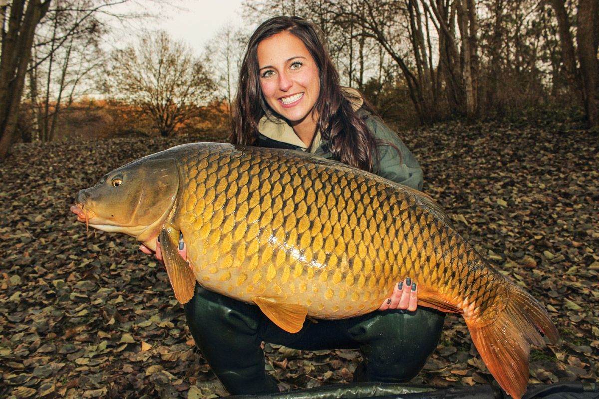 Anzeige gegen Claudia Darga: Tierschützer zeigen Karpfenanglerin an ...